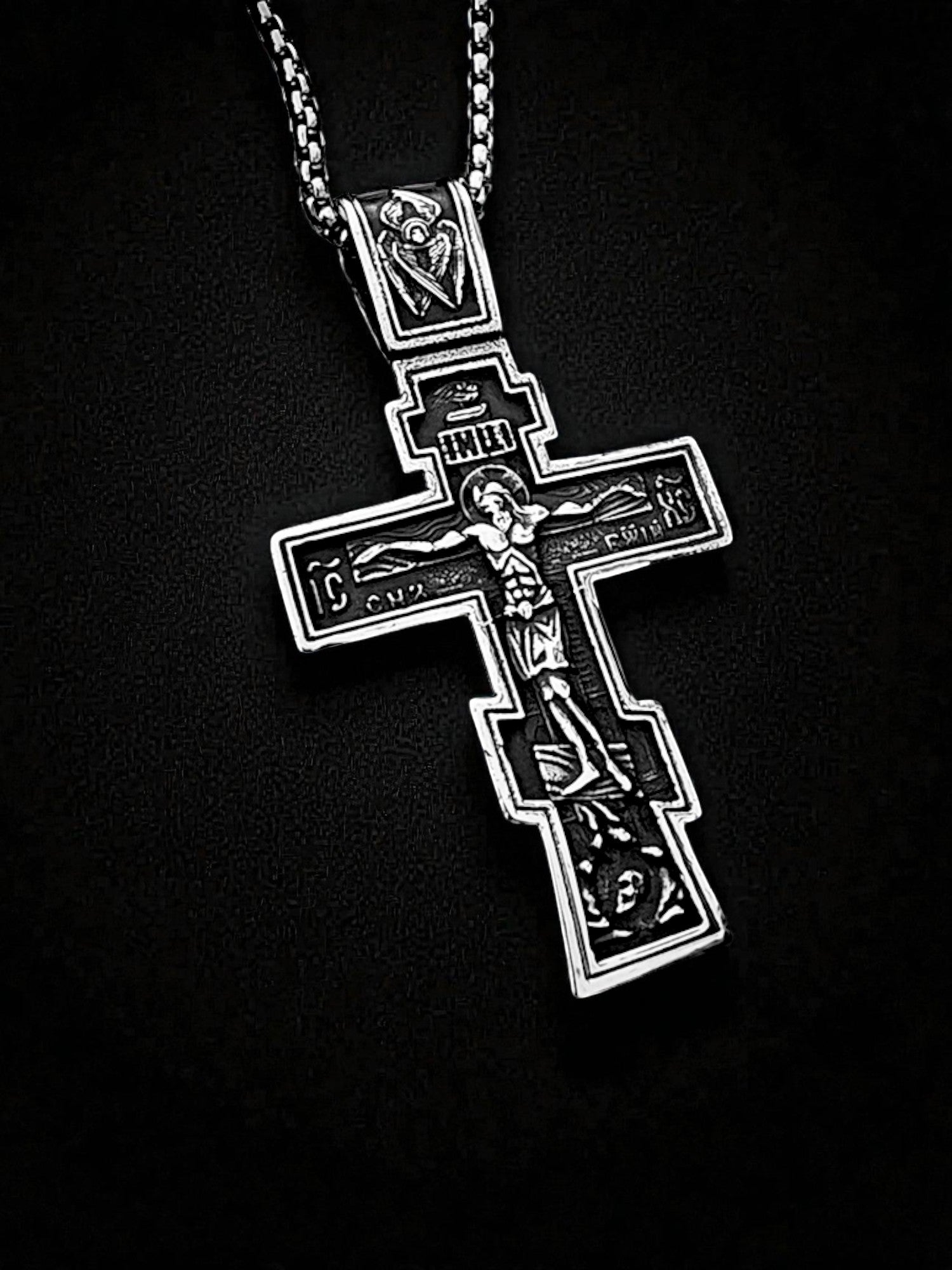 "Cross of Faith" Halskette – German Operator
